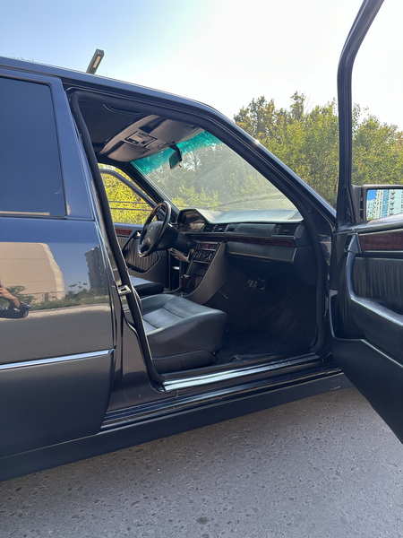 Продаётся мерседес W124 Wolf