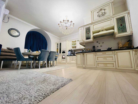 V3563 3/8/8 ЖК Новомосковская Golden House  167м2 евро ремонт