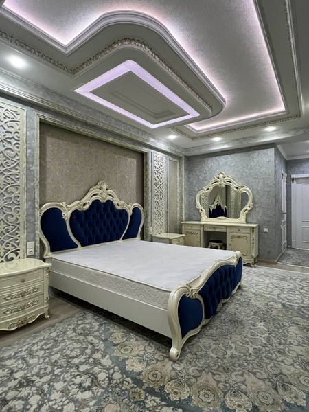 ПРОДАЕТСЯ 4/3/8
НОВОСТРОЙКА 
на Алайском Ц-2
ор-р: Basri Baba
(Юнусаба