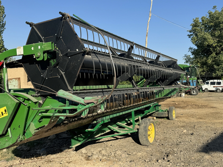 Зерноуборочный комбайн John Deere W430