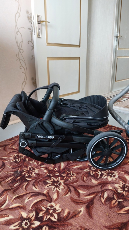 Прогулочная коляска ining baby