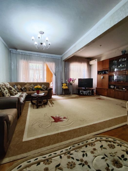 Фархадский Базар, Учтепа-13, Продаётся 3-комнатная квартира 90м²