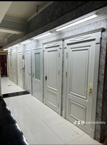 Установка межкомнатных дверей, eshik o'rnatamiz.