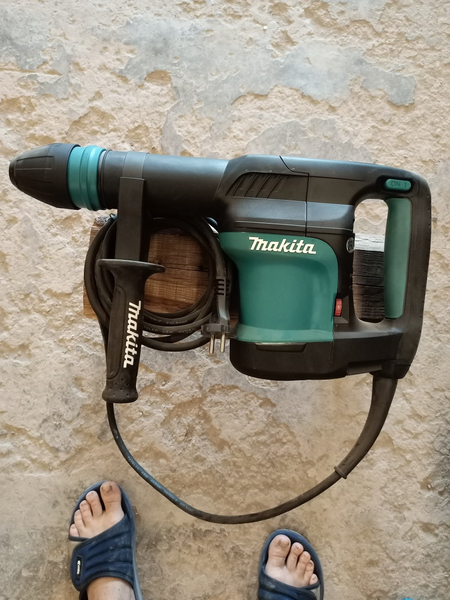 Hilti va Makita insturmet