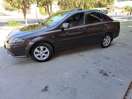 Продается Lacetti в хорошем состояние