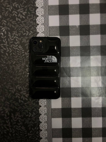 Iphone 11 pro в среднем состояни