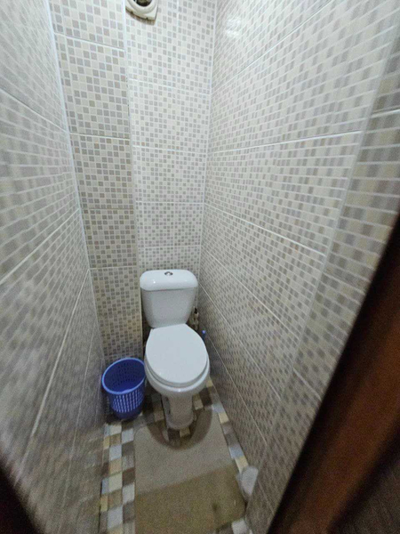 4 xonali 100m² 2-qavat sotiladi.
