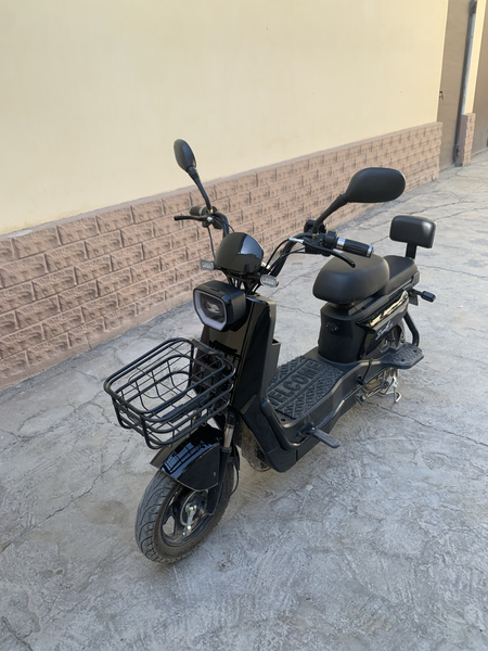 Electro Skuter Sotiladi