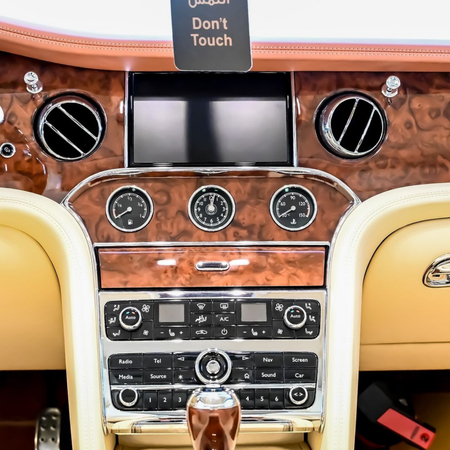 Bentley mulsanne sotiladi