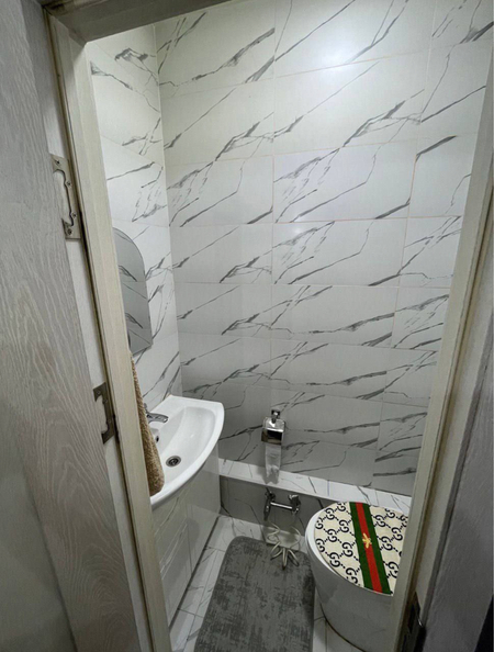 Продается квартира на Алмазарском районе срочно