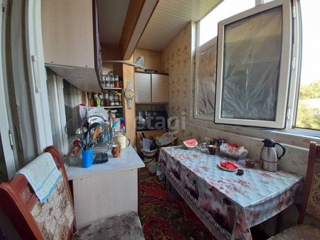 Юнусабад-4, 57 м² среднее состояние, 2/5/9, общий коридор