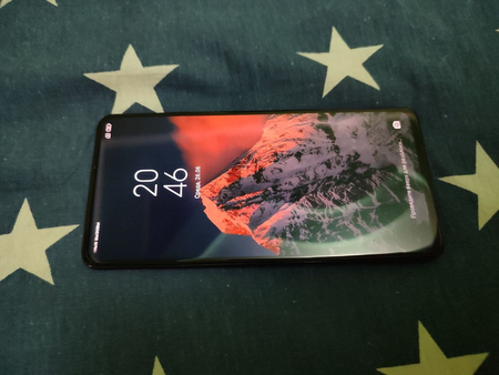 Mi 9T Pro qora xolati yaxshi
