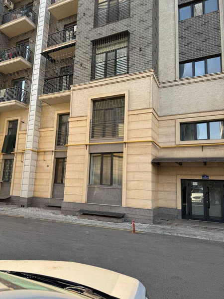 V5058 квартира 2/2/8 Чиланзар 17кв Ор.р: парламент 83м2