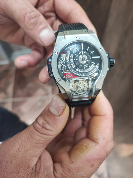 Soat sotiladi limite edition Hublot