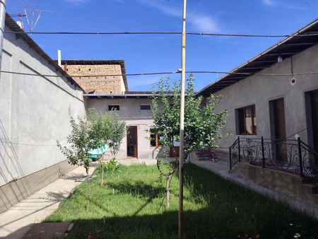 Продается  дом в Шайхантахурском районе, пр-д. Махтумкули  3.77 сотки.