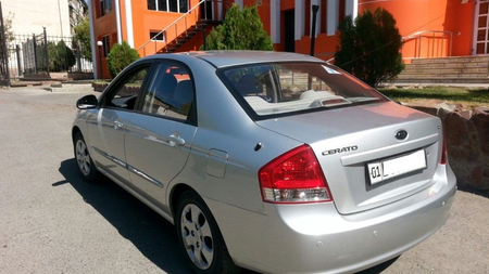 Продается автомобиль kia Cerato