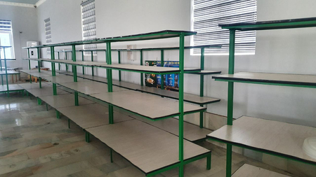 Magazin uchun prilavkalar bor holati idyal sifatli 4stupinkali.