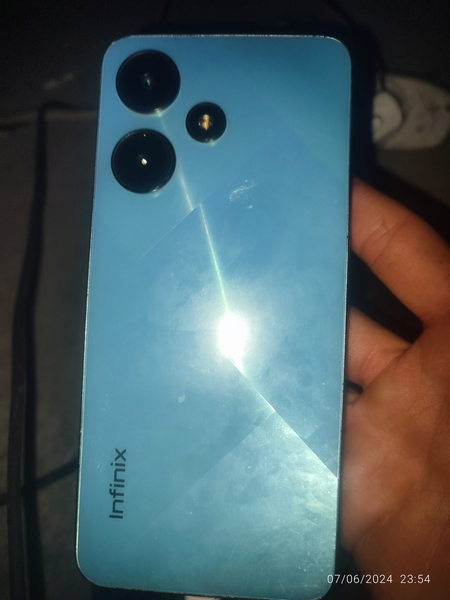 Infinix HOT 30 i