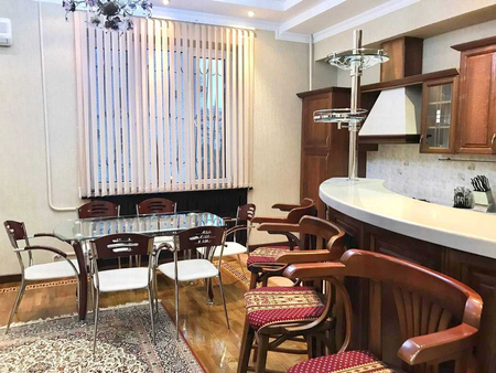 Сдается в аренду 4 комнатная квартира 180 м.кв в Габусе !