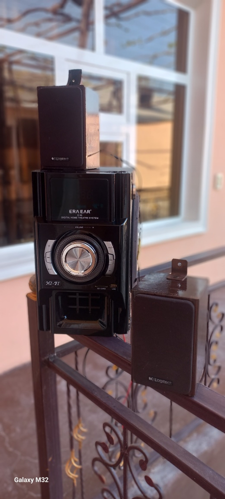 Самбуфер сотилади. 220v + 12v хам ишлайди
