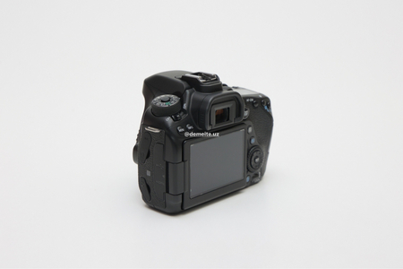 Canon EOS 80D Body: 11.831 Probeg