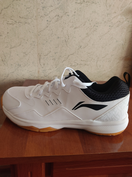 Продаются мужские кроссовки li ning