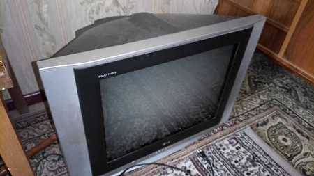Продаётся телевизор LG - 21FC2RG