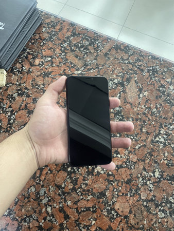 Iphone xs max sotiladi