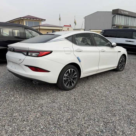 JAC J7 3 yillik garantiyalari bilan xarid qiling
