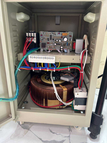Стабилизатор напряжение BESTON (ANDELI) сервоприводные 15kvA 110-250v