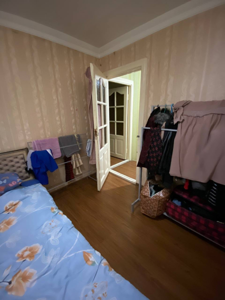 Chilonzor 23 kvartalda 3 xona 400$ oila yoki Ishlaydigan bollaga