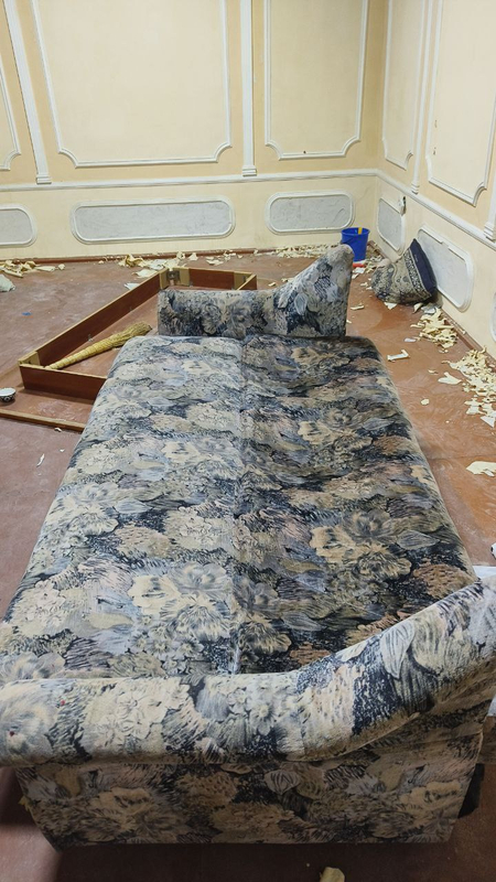 Yaxshi divan 400som