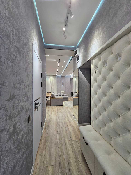 Продам у Шота Руставели трешку под ключ в Жк solaris СРОЧНО!`
