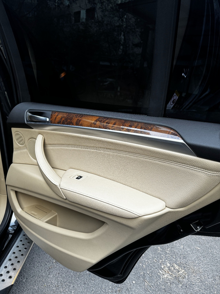 Bmw x5 e70 4.8i idel holatda