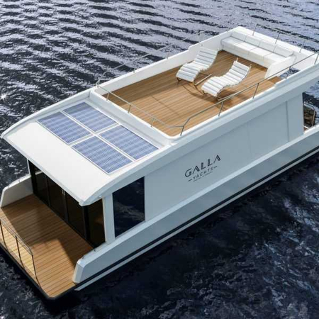 Плавучие домики или кафе на воде.