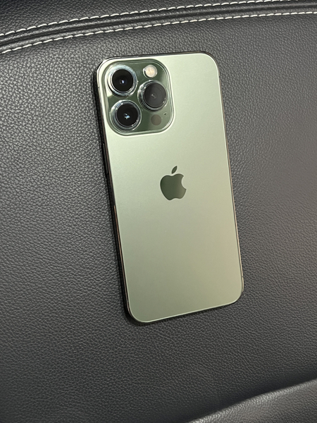 Iphone 13 Pro  с отличным состаянием