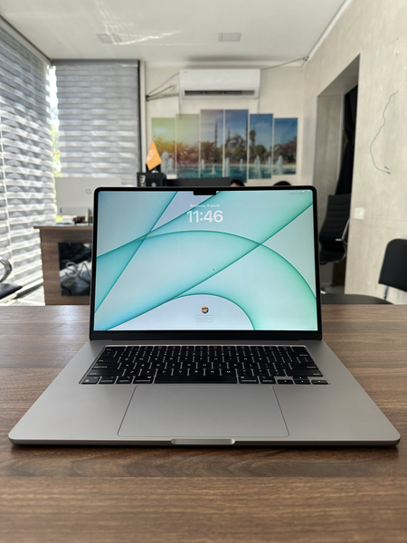 Macbook air M2 15 512ssd