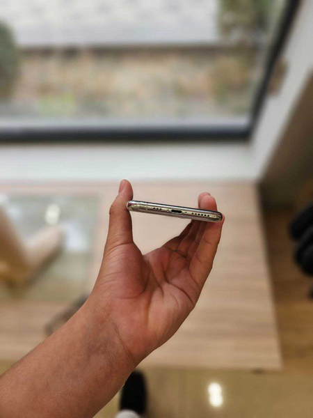 iPhone 11 pro 72% 64 talik