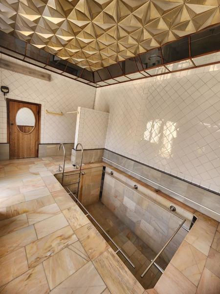 Продается дом  5 сот, 6 комнат. Мирабадский рн