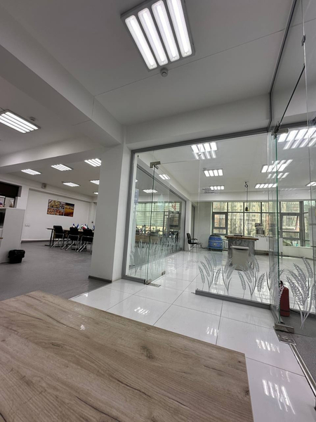 Продажа. Коммерческое помещение  270 кв м. Ю Абад 9