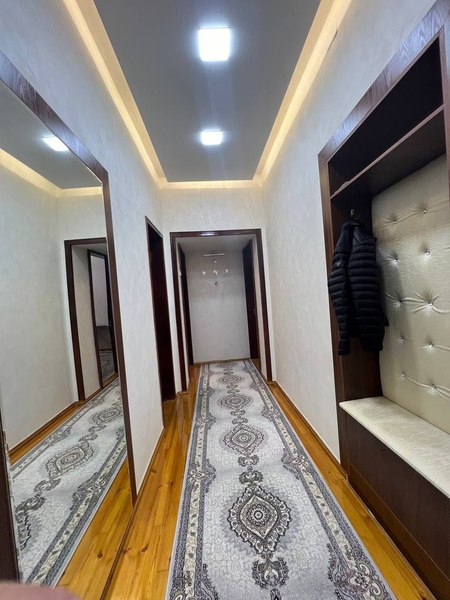 ТЦ Нехт 3-комнат 2-этаж 4-этажка 60м2