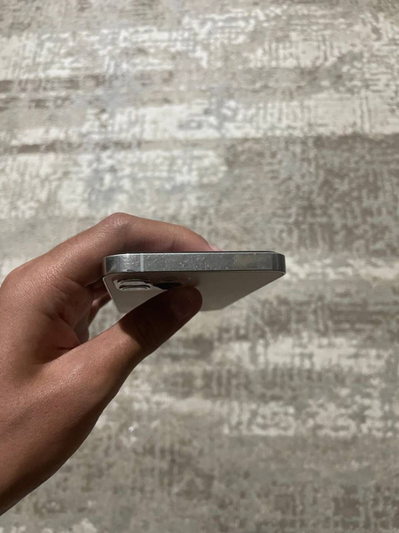 iPhone 12 про без коробки