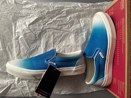 Vans Classic Slip-o
Ombre Mediterranean Blue