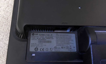 Продаеться монитор LG Flatron L1742S в отличном состоянии