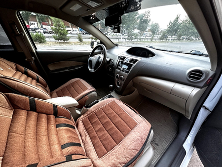 Toyota Yaris 2012