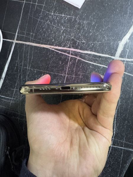 Srochno Iphone Xs max 256 Gold