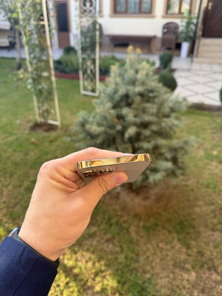 iPhone 13 pro max gold в идеальном состоянии как новый