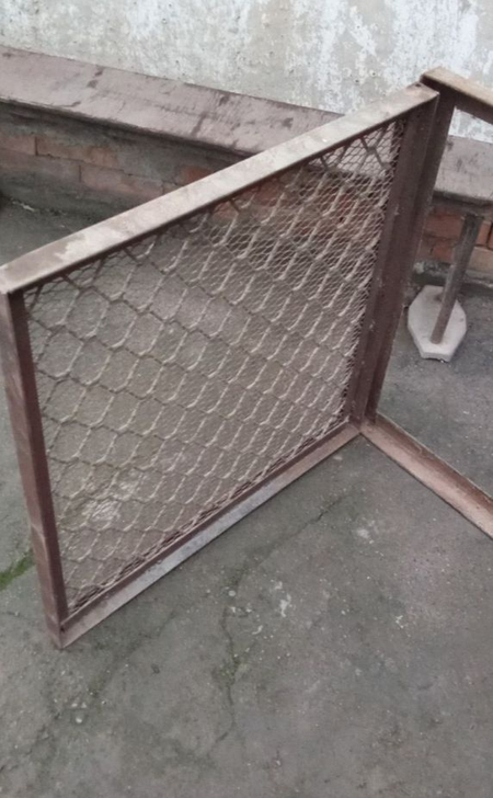 Колитки железные сеточные  2 шт 80×83 из уголка 50 мм