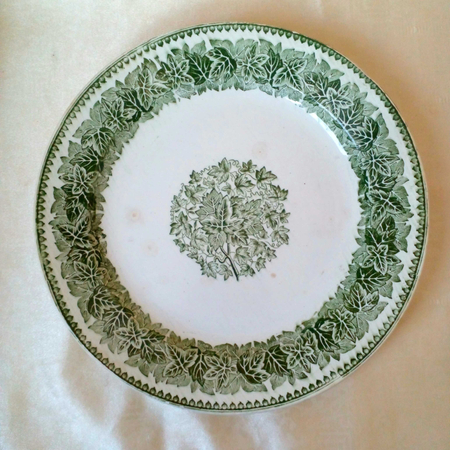 Фарфор чайник, сахарница, половник, крышки советские