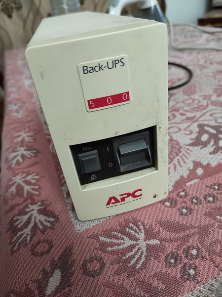 Продается UPS.APC.Бесперебойник.